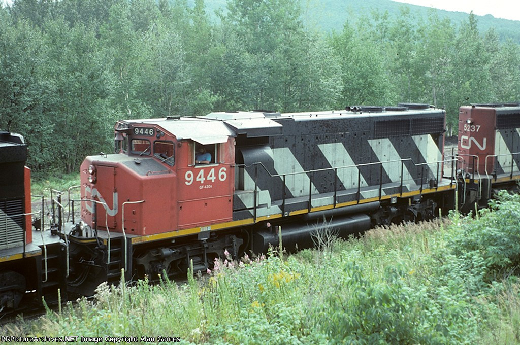 CN GP40-2W 9446